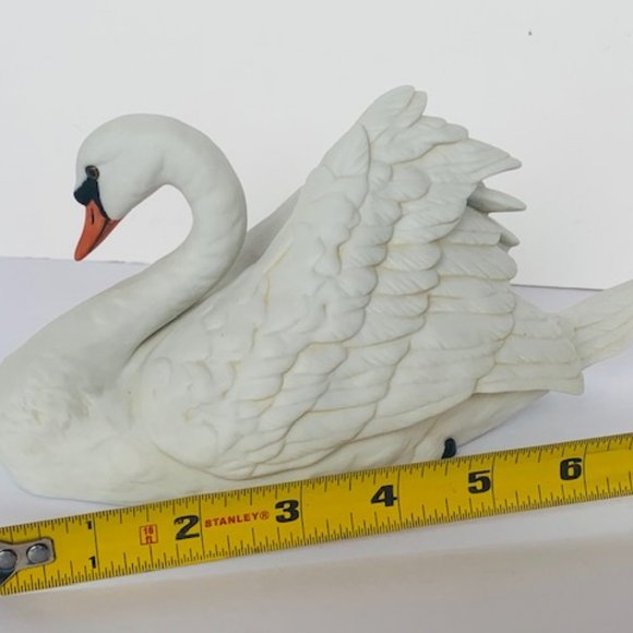 Home Interiors | Accents | Homco Masterpiece Porcelain Swan Figurine ...